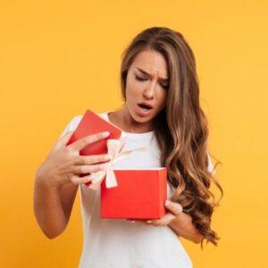 How To Politely Decline a Gift In Any Situation [29 Best Ways]