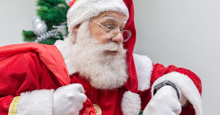 What To Say When Your Gift Is Late? [25 Sorry Phrases]