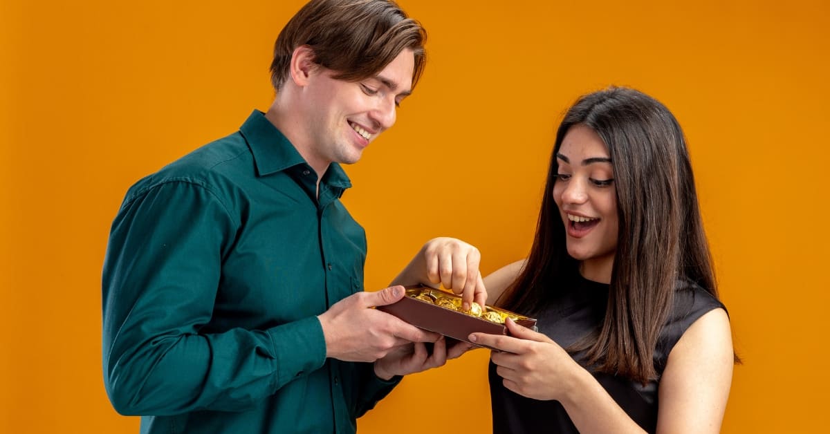 Thanking Your Neighbour For Giving You Sweets [35 Phrases]