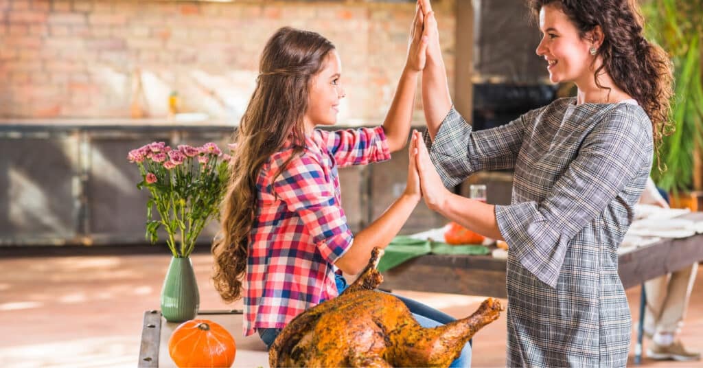 300 Thanksgiving Morning Messages To Send Family and Friends