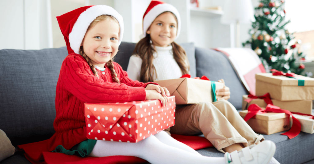 100 Fun and Cute Christmas Messages For Kids [Wishes To Bless Them]