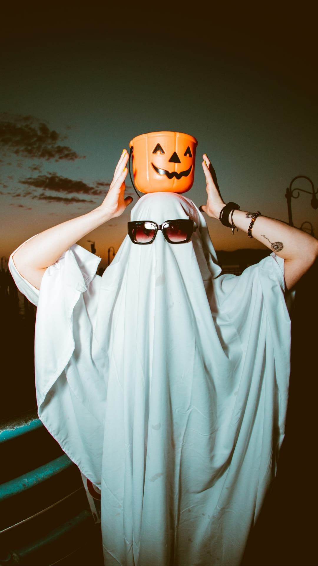 120 Halloween Messages For Coworkers [Fun Spooky Wishes]